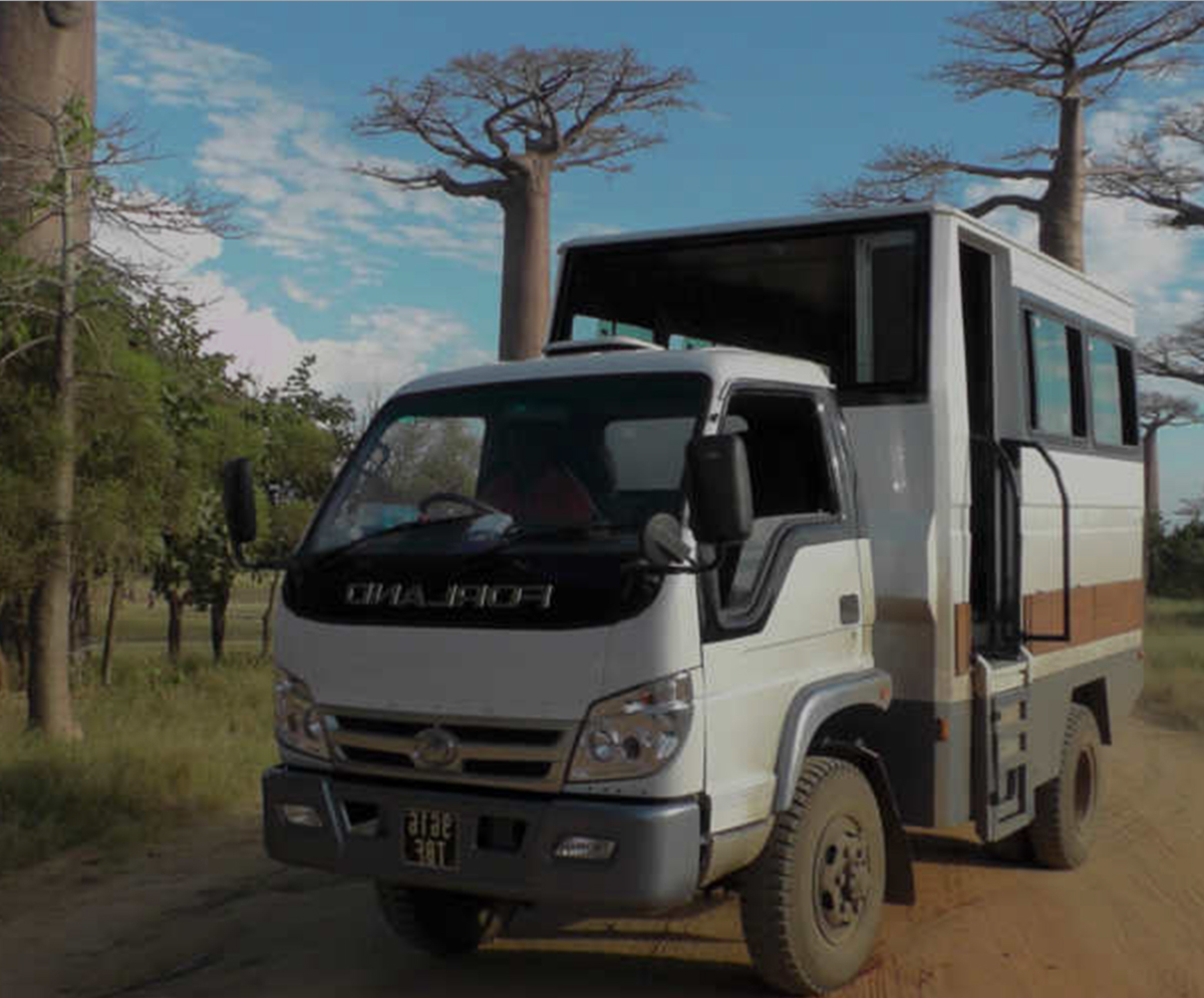 BUS FORLAND EMMENAGE · Madagascar Touring